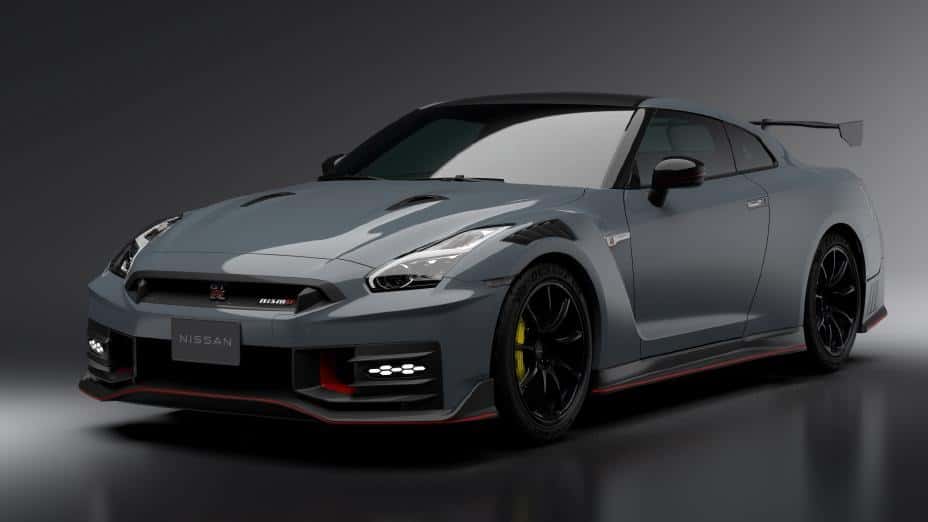 2026 Nissan GT-R Guide: R35 Final Edition & R36 Future